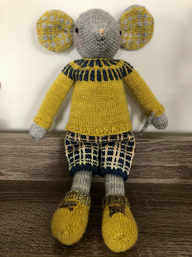 Ravelry: Bailey Mouse pattern by Manon Lemaire