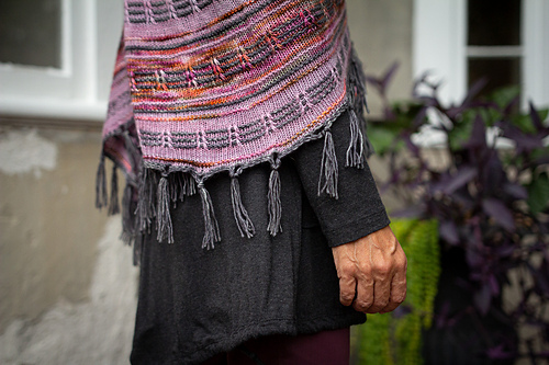 Ravelry: Monofora pattern by Corrina Ferguson