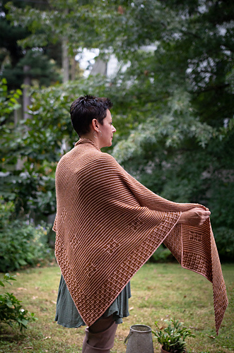 Ravelry: Spandrel pattern by Nancy Vandivert
