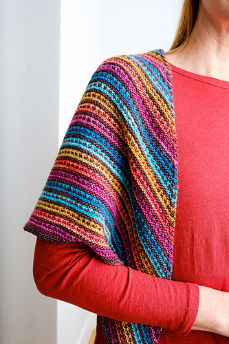 Ravelry: Esme Shawl pattern by Lisa R. Myers