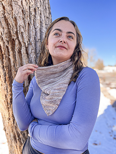 Ravelry: Marla Bandana Cowl pattern by Lisa R. Myers