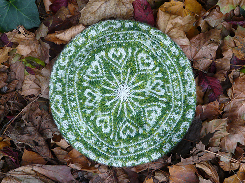 Ravelry: Norwegian Selbu Rose Beret pattern by Jolijn Copier Designs