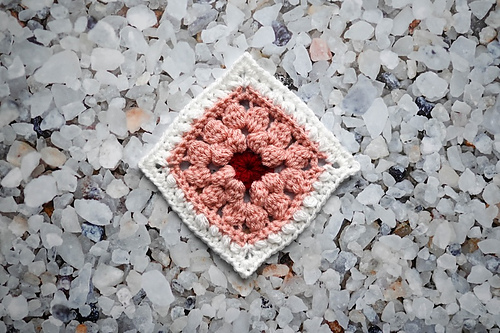 Ravelry: Athena 6" Square pattern by Marie Segares