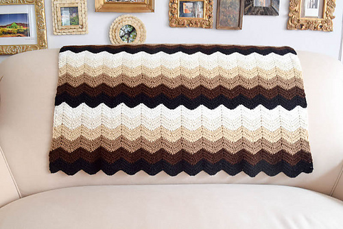 Ravelry: Gentle Gradient Ripple Blanket pattern by Marie Segares