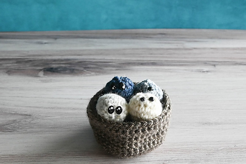 Ravelry: Yarn Ball Pals (with Basket) pattern by Marie Segares