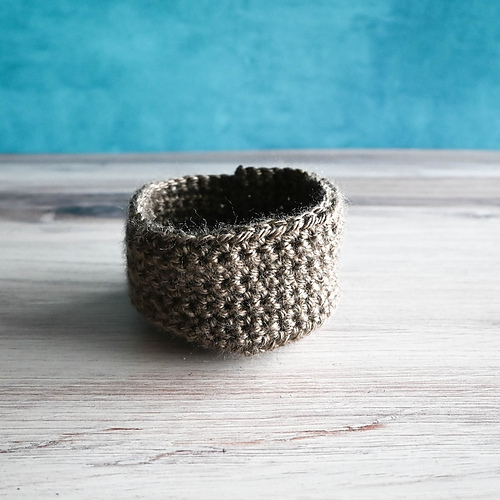 Ravelry: Yarn Ball Pals (with Basket) pattern by Marie Segares