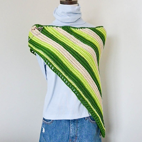 Ravelry: Lorelai Triangular Shawl pattern by Marie Segares