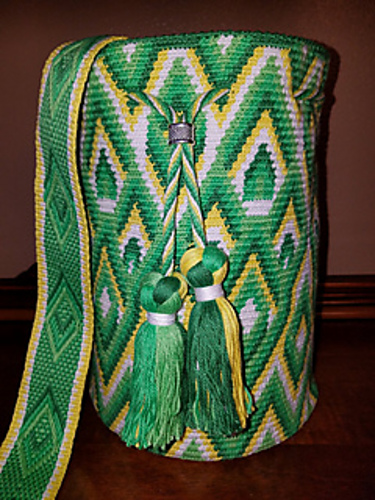 Ravelry: Mochila Illusion pattern by Marion Verloop