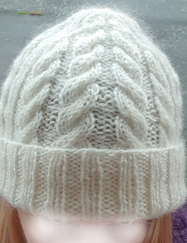 Ravelry: Sirdal flettelue pattern by Marit Sættem