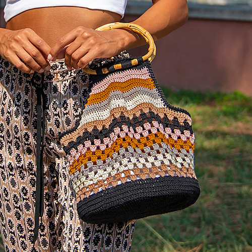 Ravelry: Rund veske av Granny Mania pattern by Marit Sættem