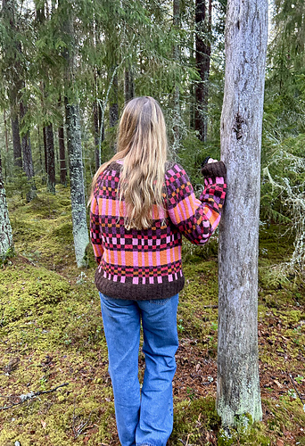 Ravelry: Yesterday Sweater pattern by Marita Clementz