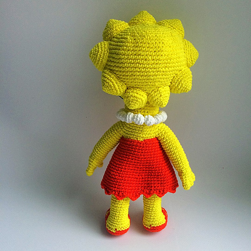 Ravelry: Lisa Simpson pattern by Mariya Kozlova