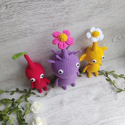 Ravelry: Purple Pikmin pattern by Mariya Sadakova