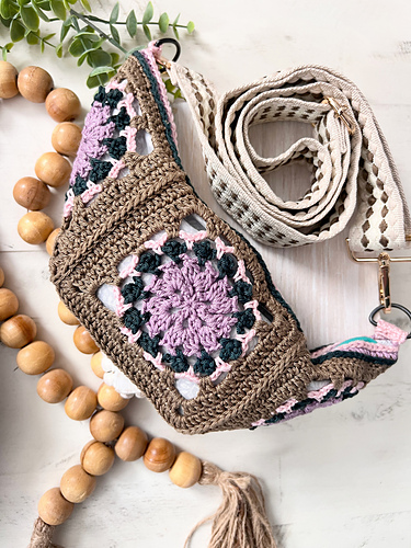 Ravelry: Ramble and Rue Crossbody pattern by Marly Bird and Robyn Chachula
