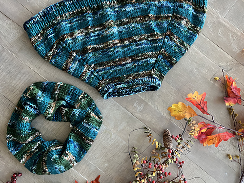 Ravelry: Deschutes Capelet pattern by Marly Bird