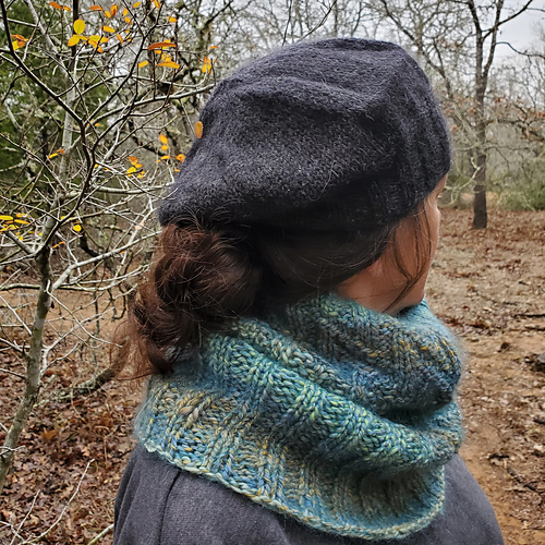 Ravelry: Zaggs Split Cowl pattern by Martha Wissing