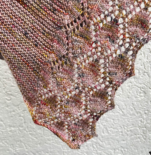 Ravelry: Leaf me this way pattern by Martina Behm