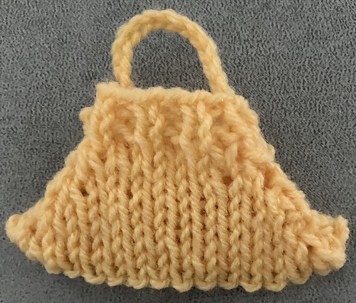 Ravelry: Bags for Barbie pattern by taffylass knits