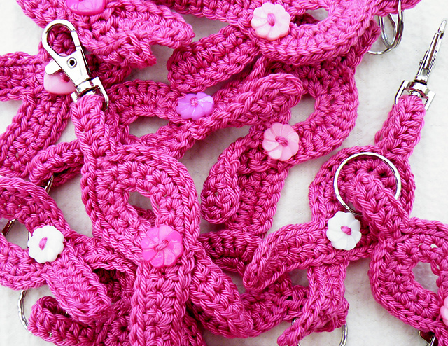 Ravelry: Maryfairy's Breast Cancer Ribbons Keyring/Bag Charm