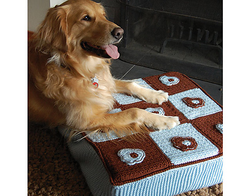 Ravelry: Flowers & Checks Pet Bed pattern by Drew Emborsky