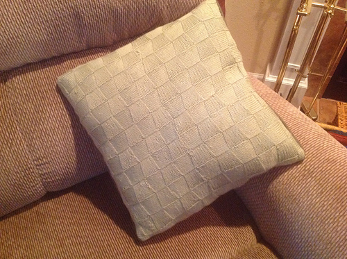 Ravelry: Basketweave Pillow pattern by Marinda Lariz