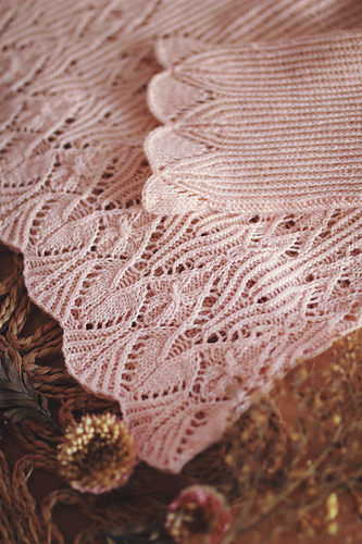 Ravelry: Nenya pattern by Marzena Kołaczek
