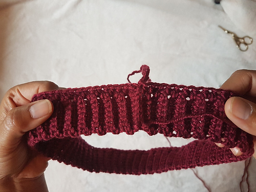 Ravelry: Crescent Chandra pattern by Matinee Maya Imchum