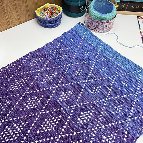 Ravelry: Faded Diamonds pattern by Becca Bomgardner