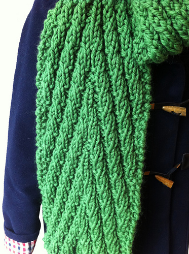 Ravelry: Chunky Chevron Scarf pattern by Sarah Kim