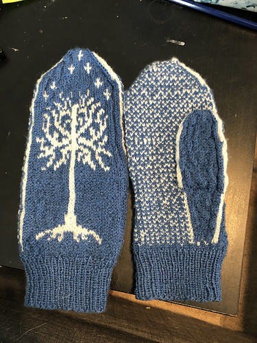Ravelry: LOTR Tree of Gondor Mitten Chart pattern by Robin McCrae