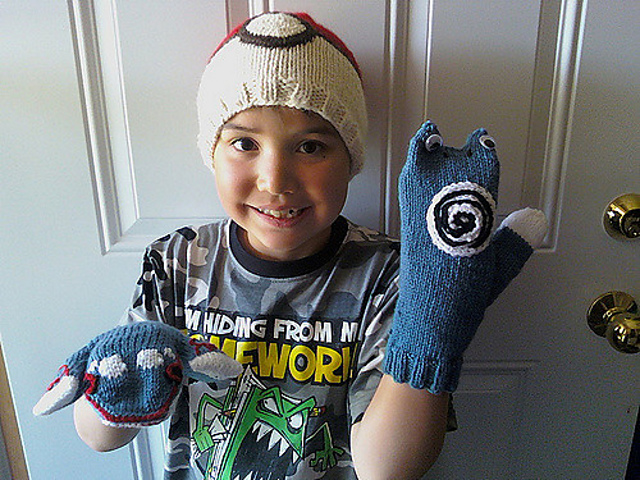 Ravelry: McLovin's Pokemon Kyogre Mitten