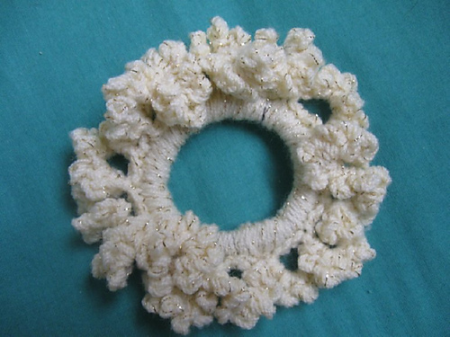 Ravelry: Mini chain and loop Scrunchie pattern by Meladoras Creations