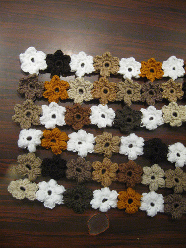 Ravelry: Puff Flower Scarf pattern by Meladoras Creations