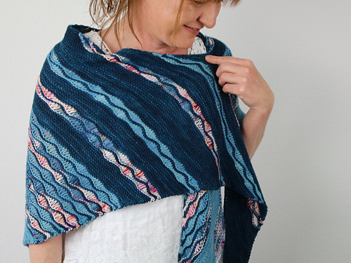Ravelry: Girlfriend Shawl pattern by Melanie Mielinger