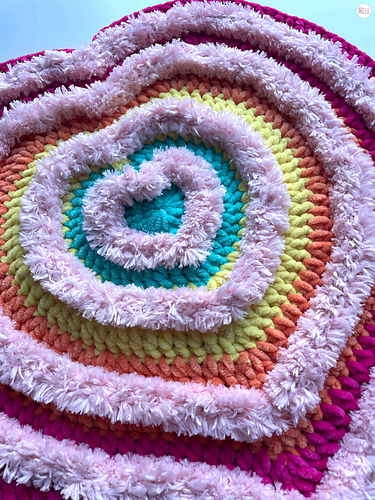 Ravelry: Heart Fluff Pillow pattern by Melanie Poulter