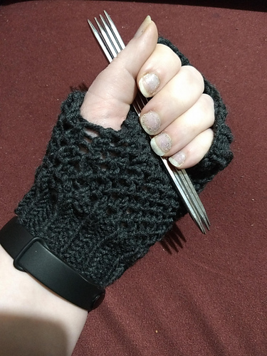 Ravelry: Nifty Netted Mitts pattern by Emily Anne Davies