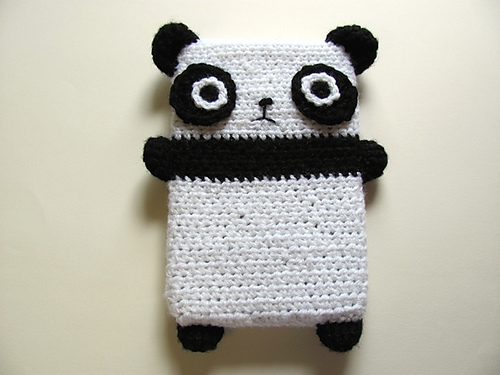 Ravelry: Panda kindle/e-reader/tablet Case pattern by Mevlinn Gusick