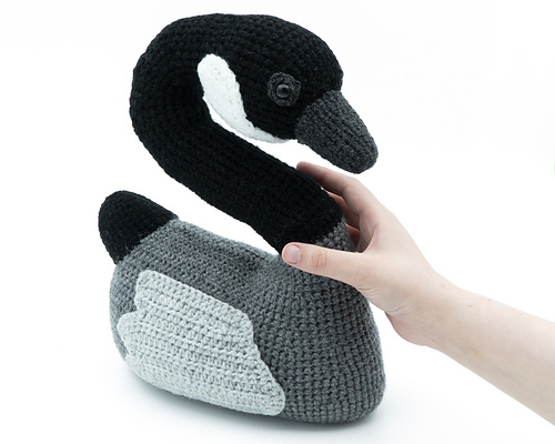 Ravelry: Amigurumi Canada Goose pattern by Mevlinn Gusick