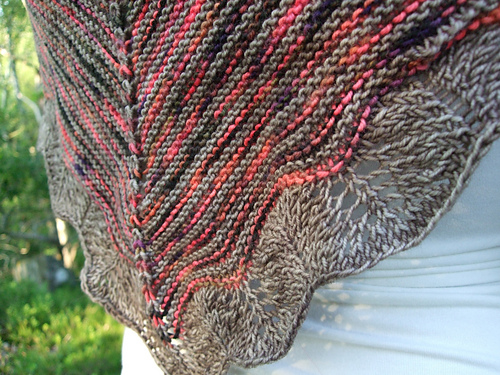 Ravelry: Jitterbug Shoulderette pattern by Mia Dehmer / VickeVira