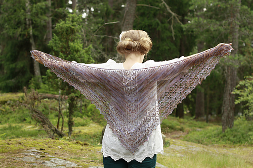 Ravelry: Sheaf Shawl pattern by Mia Rinde