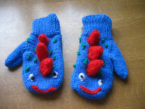 Ravelry: Novelty Children's Mittens pattern by Patons UK