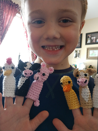 Ravelry: Barnyard finger puppets pattern by Michal Johnson