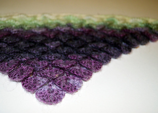 Ravelry: MidknightStarr's Dragon Scale Head Kerchief