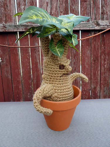 Ravelry: Mandrake and Mini Mandrake pattern by Kristel