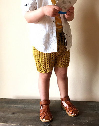 Ravelry: Cool summer shorts / Sval sommershorts pattern by Marianne J ...