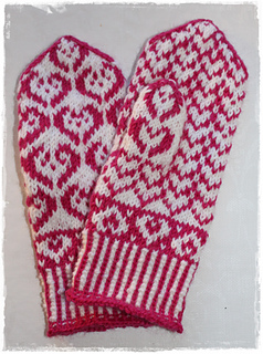 Ravelry: Milukka's Heart mittens