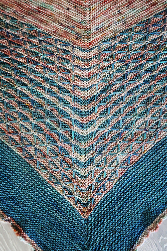 Ravelry: Trellis Shawl pattern by Knitting Expat Designs