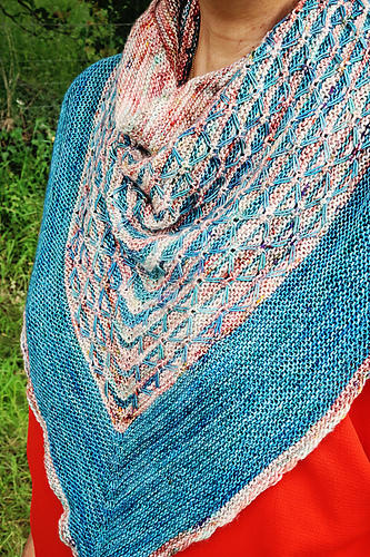 Ravelry: Trellis Shawl pattern by Knitting Expat Designs