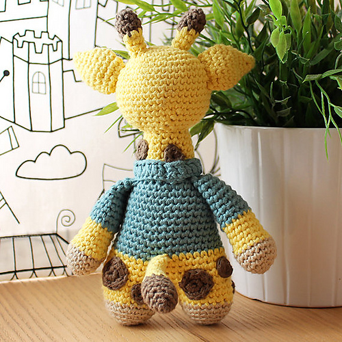 Ravelry: Giraffe - Animalius pattern by Anabel Catalan