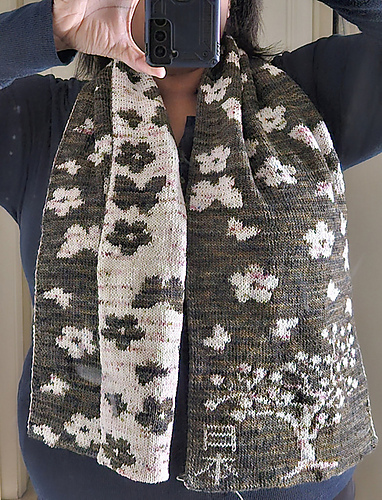 Ravelry: Sakura Scarf pattern by Kristina Durham